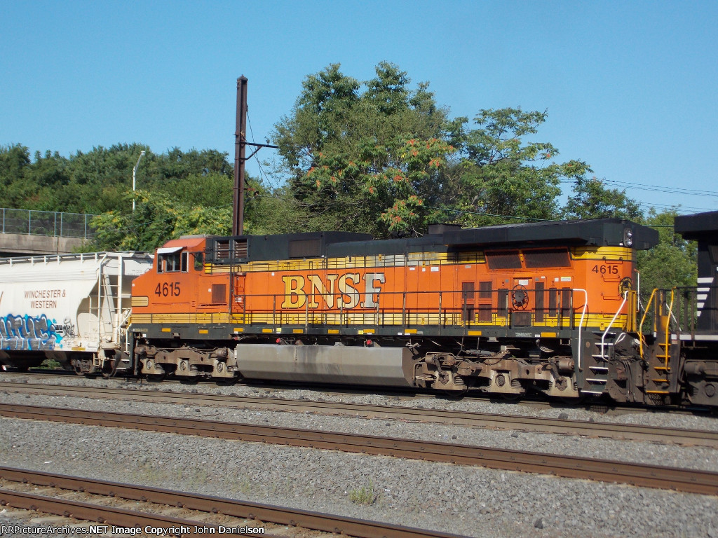 BNSF 4615